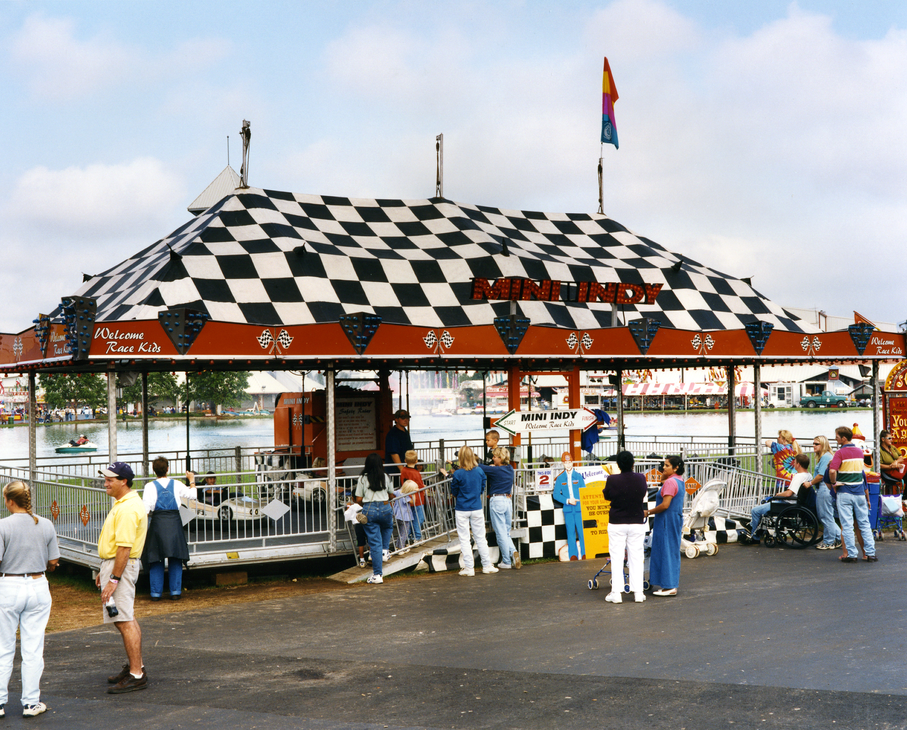 Hot Wheelz – Reithoffer Shows Inc.